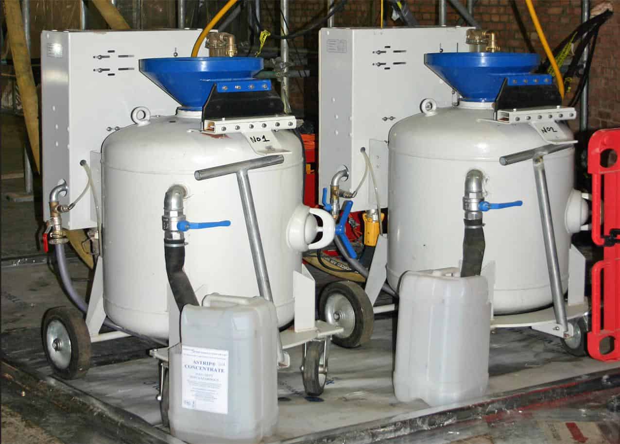 Wet Abrasive Blasting in London | John F Hunt - 欧宝平台